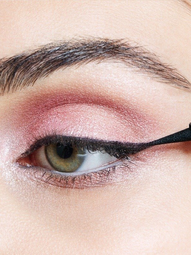 Dramatic Cat Eye Makeup Tutorial| Maybelline