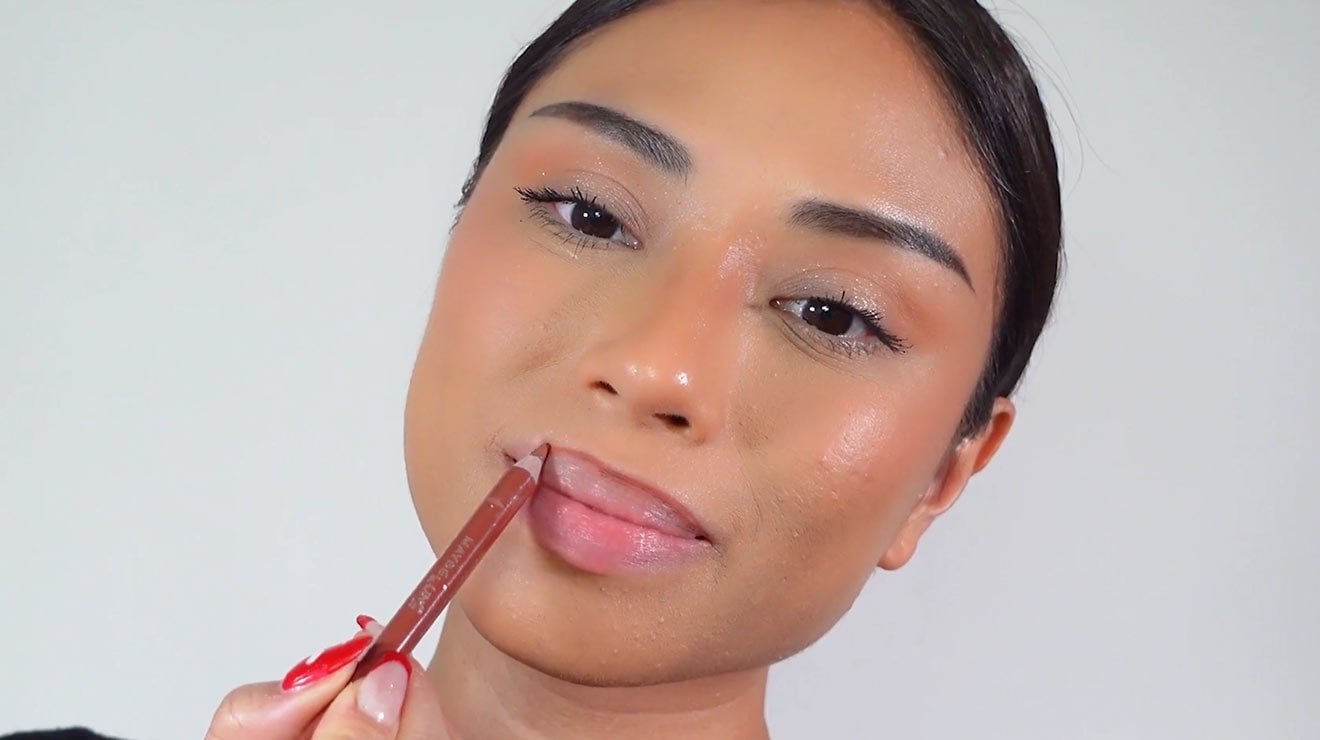 Lifter Liner Smooth Moisturizing Lip Liner - Maybelline