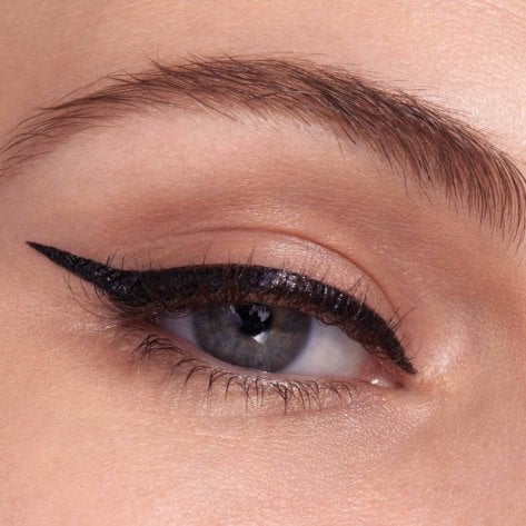 Liquid eyeliner 101 | Tips by Maybelline Master