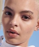 Lifter Gloss makeup with hyaluronic acid | Maybelline Master